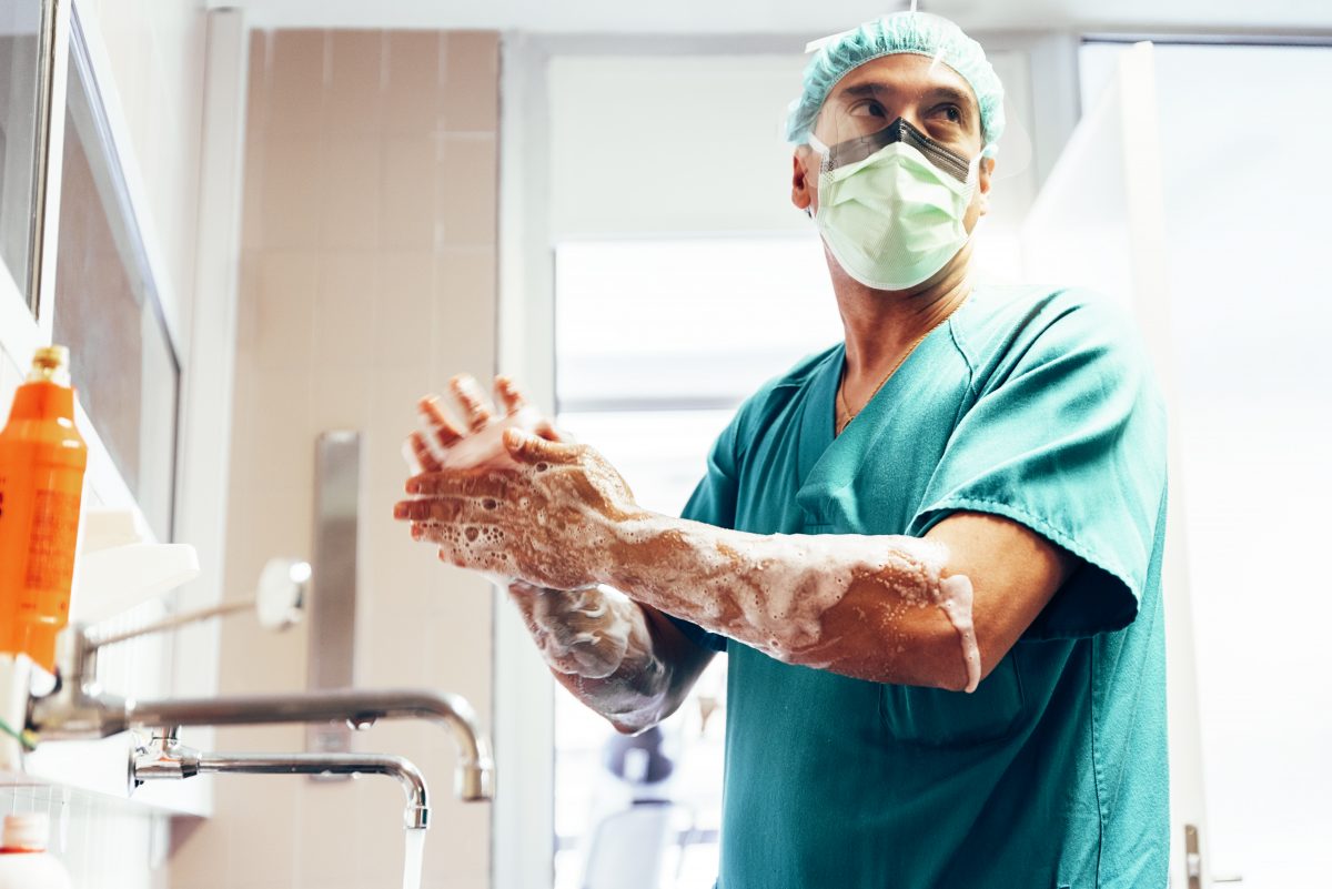 Why Hygiene Is Non-Negotiable In Any Medical Setting | Dekomed